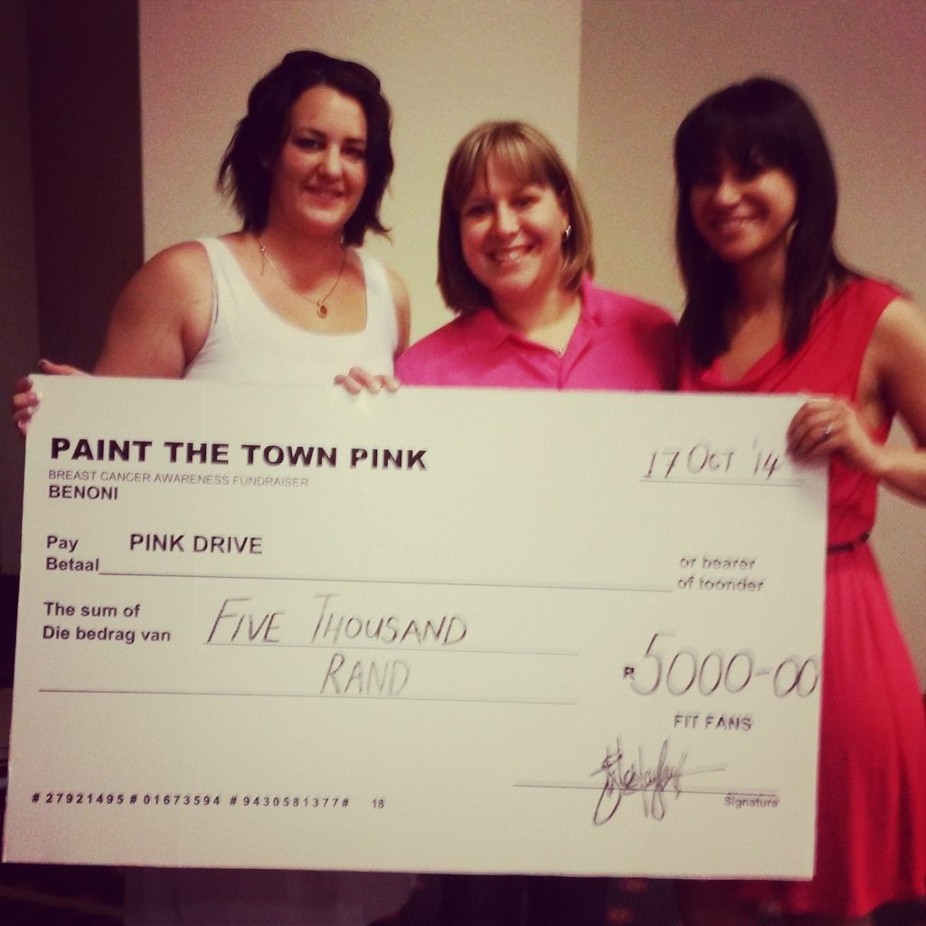 cheque handover - PhotoBoothSA